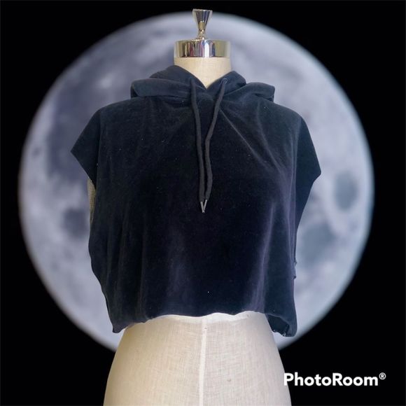 Forever 21 Tops Dont Blamemercuryyourejust Crazy Cut Cropped Hoodie